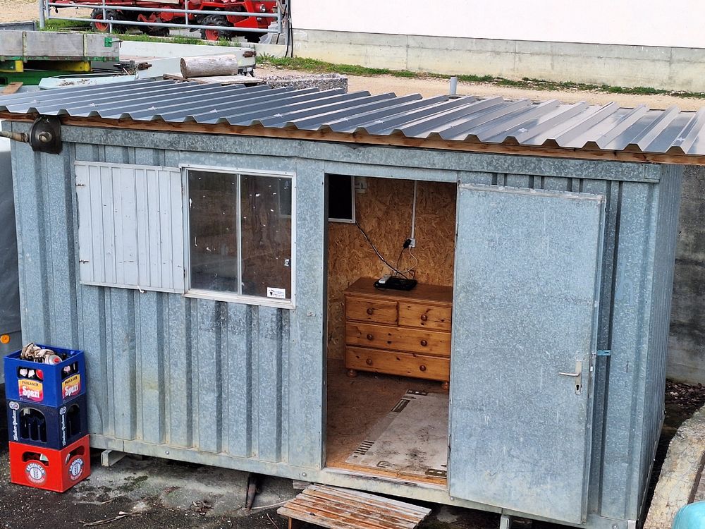 Lager.- Wohn Container Isoliert Kleintierstall Hütte (Gebraucht) in Eptingen für CHF 2250 – nur ...