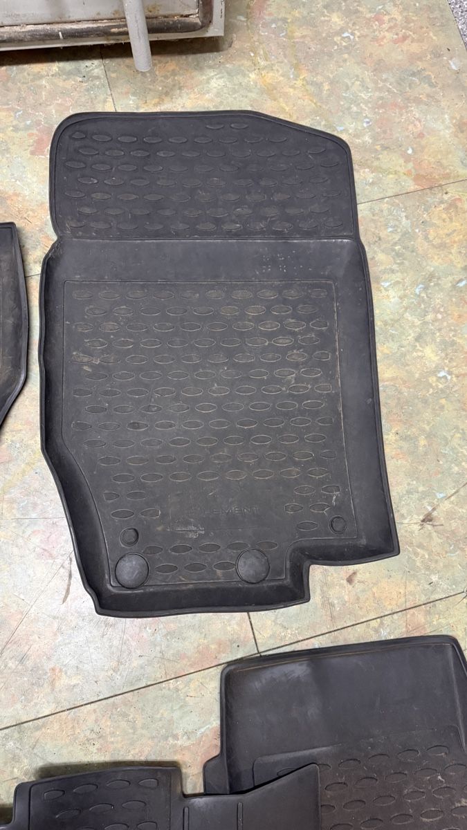 Mercedes ML W164 Gummimatten wintertauglich komplettset (Gebraucht) in ...