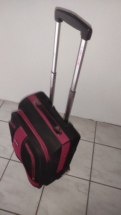 Rollkoffer (Gebraucht) in Winkel für CHF 5 – mit Lieferung auf Ricardo ...