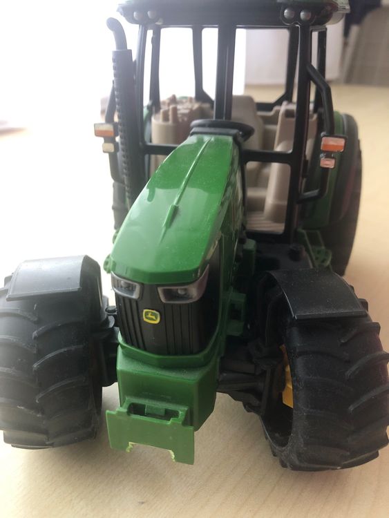 Bruder John Deere 5115M (Gebraucht) in Schötz für CHF 15 – nur Abholung auf Ricardo kaufen
