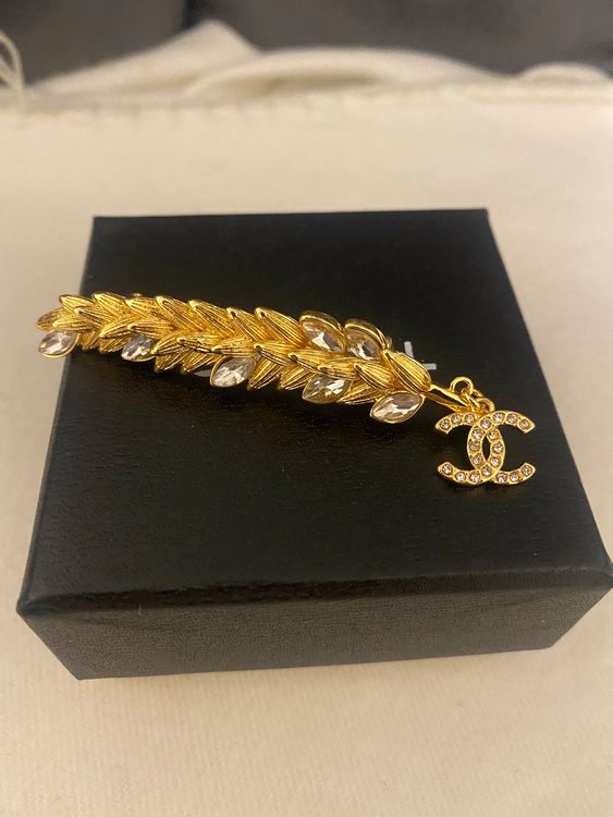 Chanel VIP Palm Brooch Gold | Kaufen auf Ricardo