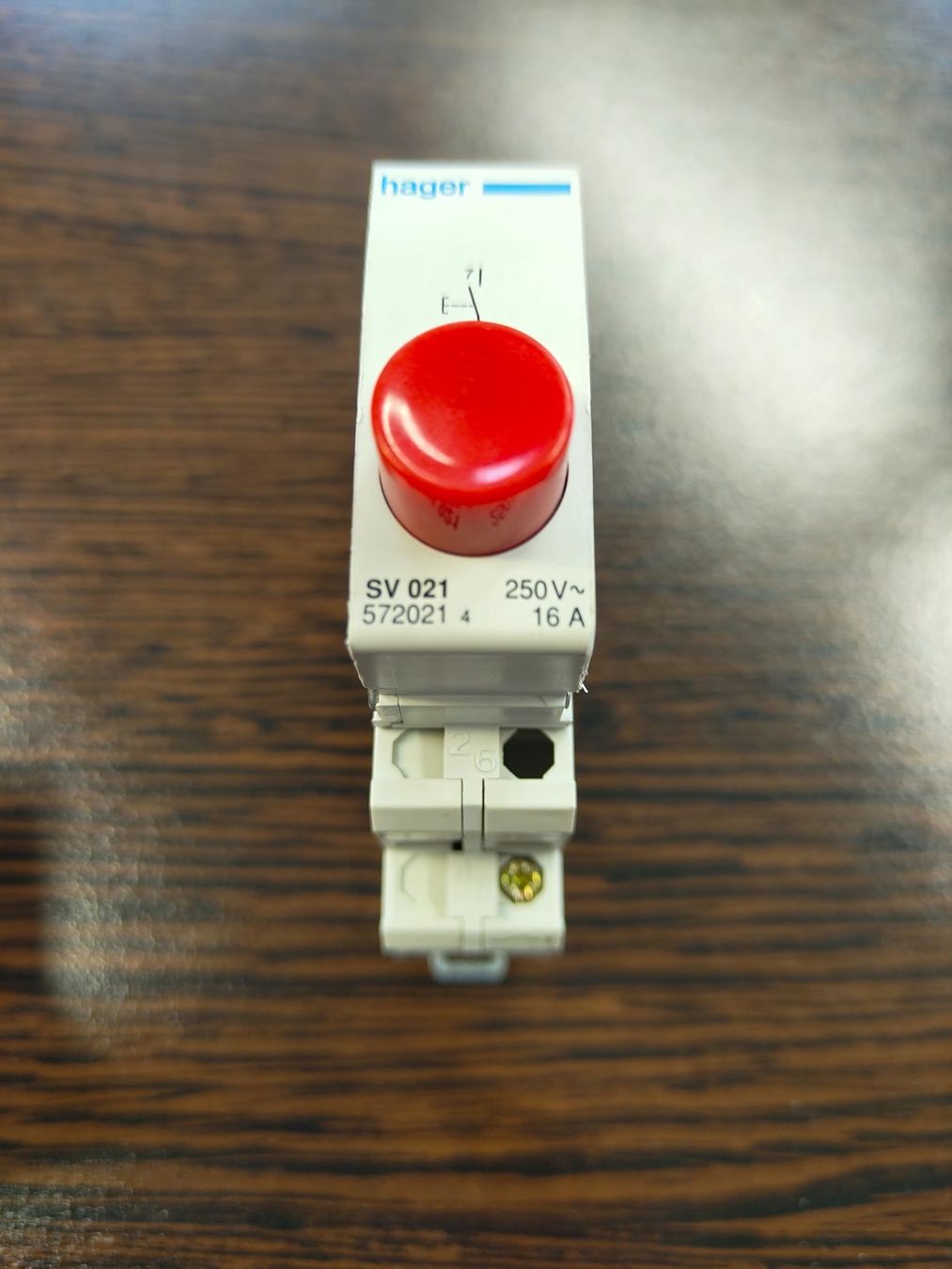 Hager SV 021, 250V, 16A - Taster DIN Einbau 1TE (Gebraucht) in ...