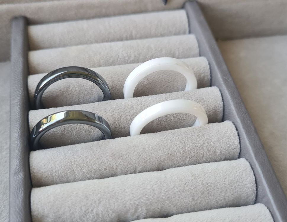4 Ringe aus Keramik Gr. 52 (Neu (gemäss Beschreibung)) in für CHF 40 ...