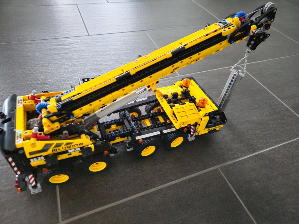 Kran-LKW LEGO Technic 42108 (1292 Teile), NP CHF 249.- (Gebraucht) in Buchs SG für CHF 79 – mit ...