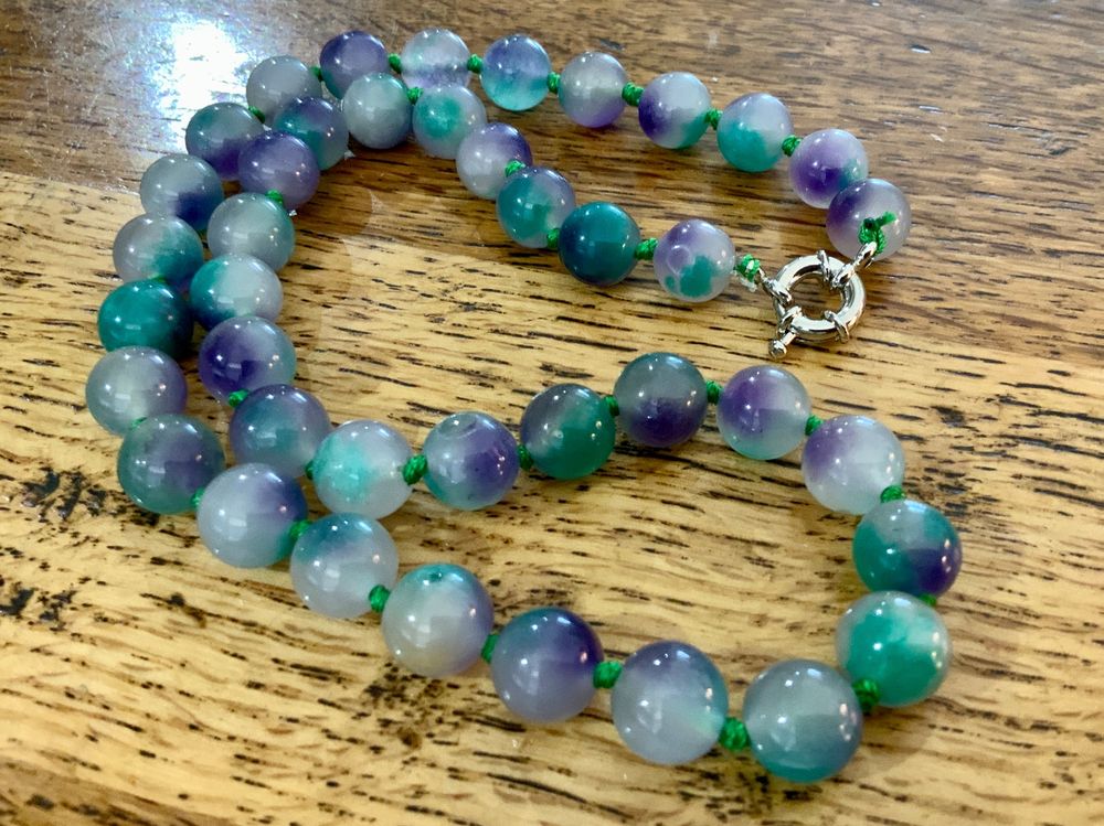 VINTAGE COLLIER LILA/GRÜN JADE NATÜRLICH, 53 GR | Kaufen auf Ricardo VINTAGE COLLIER LILA/GRÜN JADE NATÜRLICH, 53 GR | Kaufen auf Ricardo