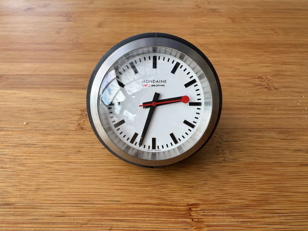 Mondaine Globe Clock SBB-Bahnhofsuhr (Gebraucht) in Lotzwil für CHF 84 ...