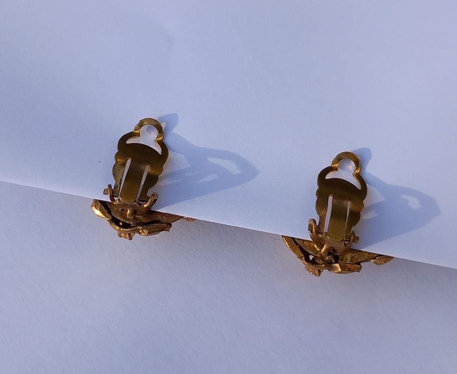 Original Vintage Ohrclips von Chanel mit echten Perlen (Gebraucht) in Winterthur für CHF 239 ...