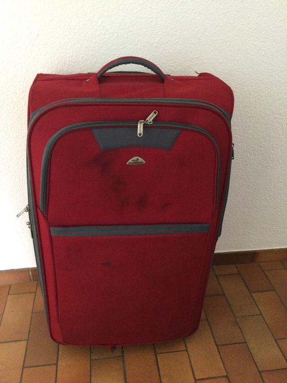 Grosser Rollkoffer rot (Gebraucht) in Olten für CHF 1 – nur Abholung ...