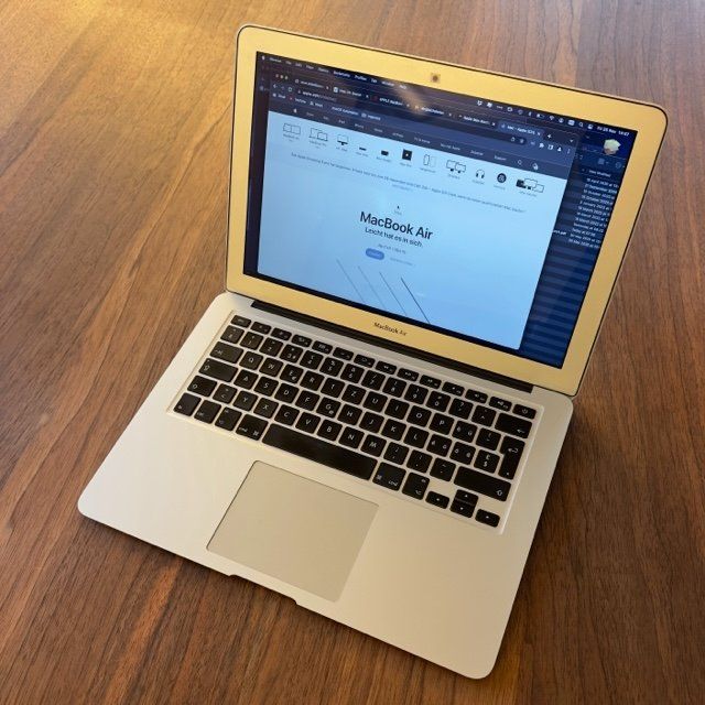 Apple MacAir 13'' 2015 mit 256 GB - neue Batterie! | Kaufen auf Ricardo