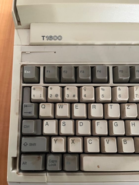 Toshiba T1600 1988 (Gebraucht) in Balsthal für CHF 180 – mit Lieferung auf Ricardo kaufen