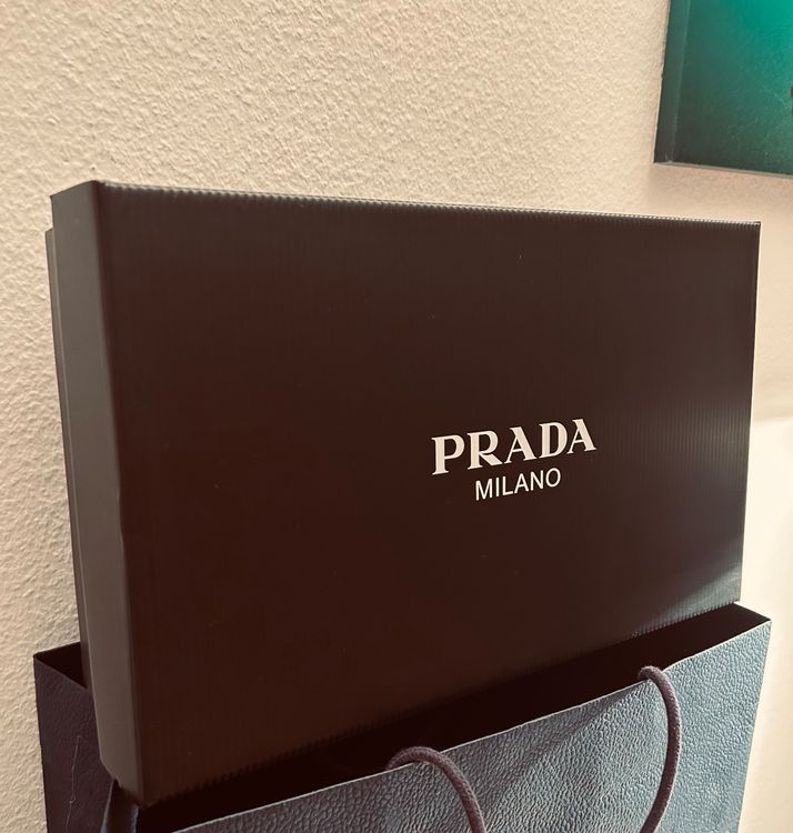 Box Schachtel Prada carton matt surface middle size (Neu (gemäss ...
