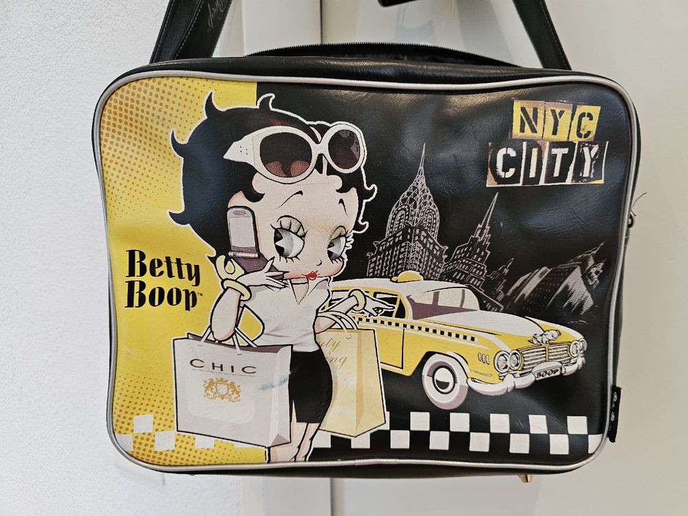 Betty Boop Umhängetasche + Portemonnaie, Kult! (Gebraucht) in ...
