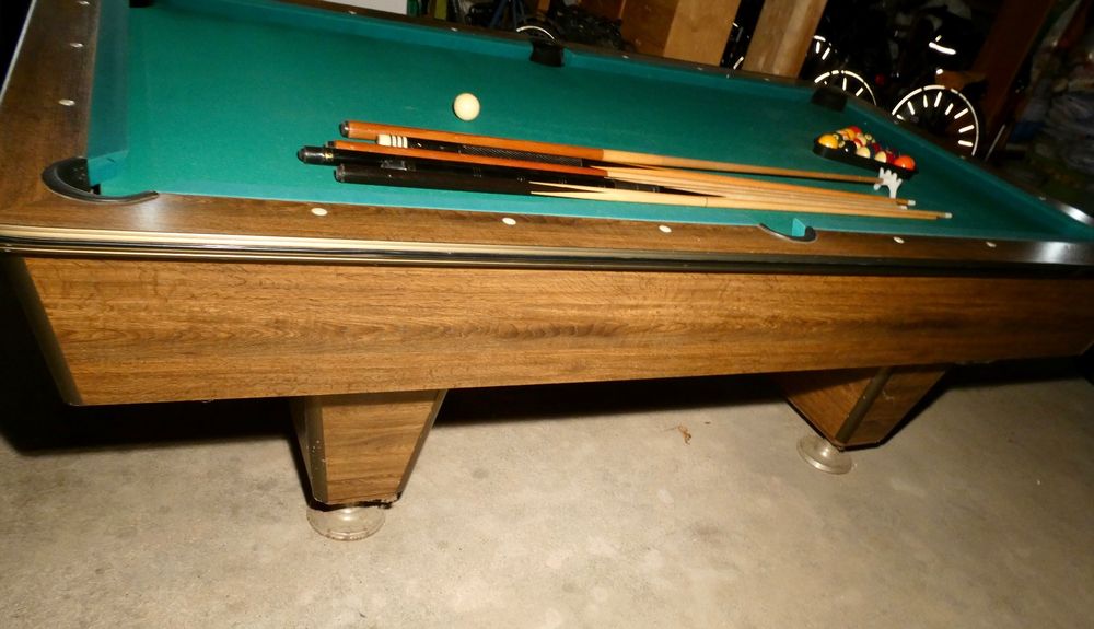 Pool-Billard Tisch Monza Turnier mit Hängelampe (Gebraucht) in ...