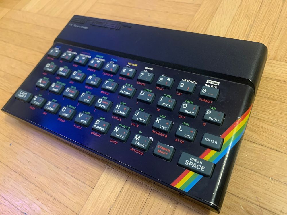 Commodore 64, ZX Spectrum (Defekt) in Basel für CHF 200 – mit Lieferung ...