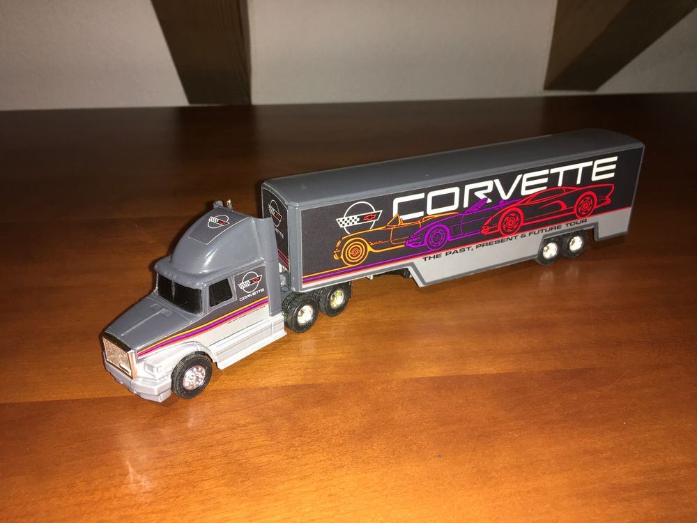 Chevrolet Corvette Truck 1/64 Corvette Transporter (Neu (gemäss ...