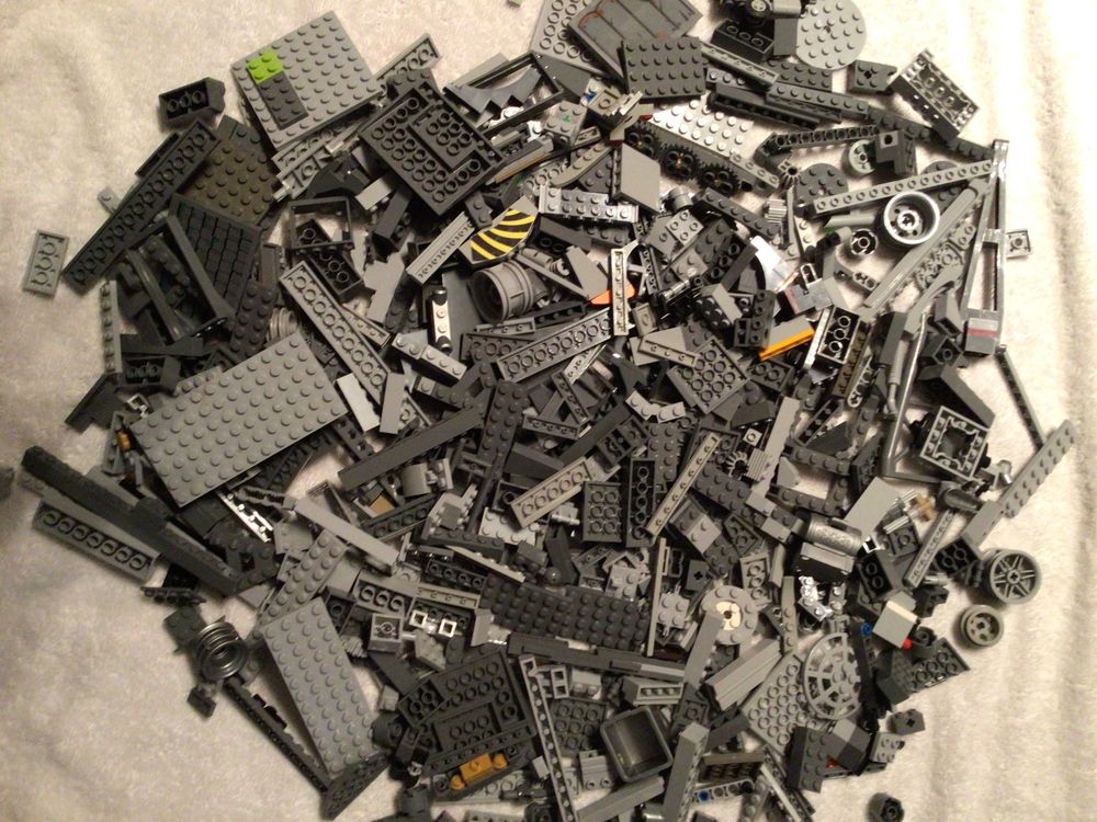 Lego Hell Grau und Dunkel Graue Teile 1 kg (Gebraucht) in Zürich für ...