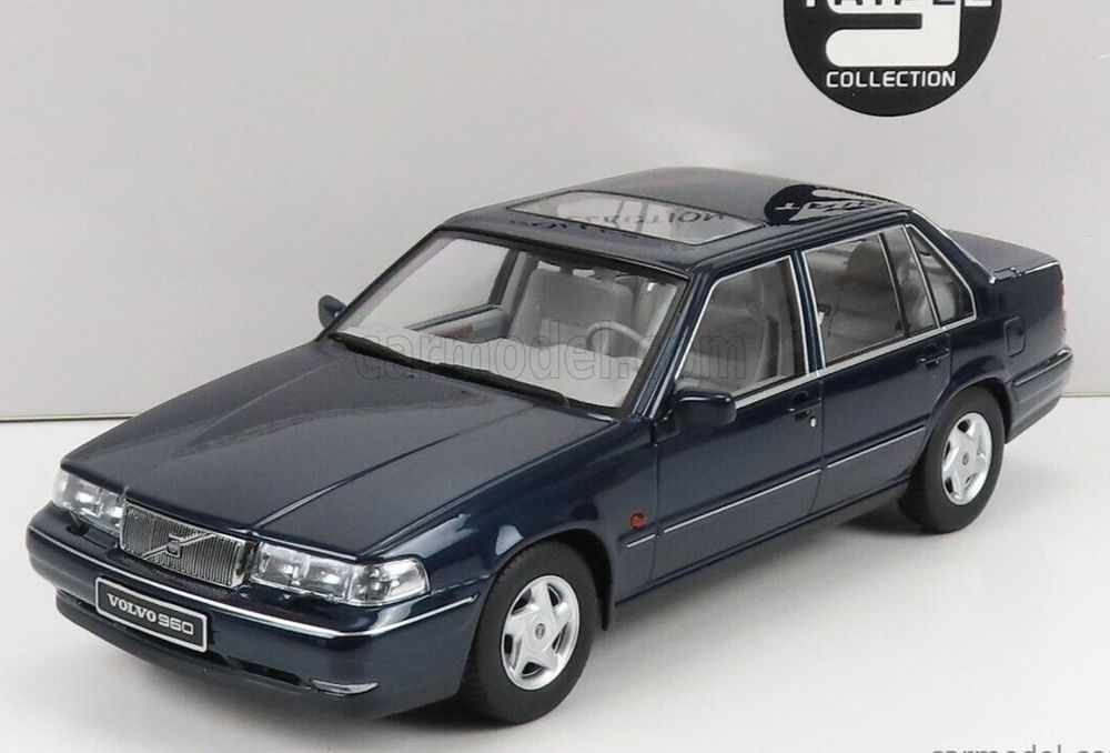 VOLVO 960 SALOON IN NAUTIC BLUE PEARL 1/18 Triple9 NEU (Neu und ...