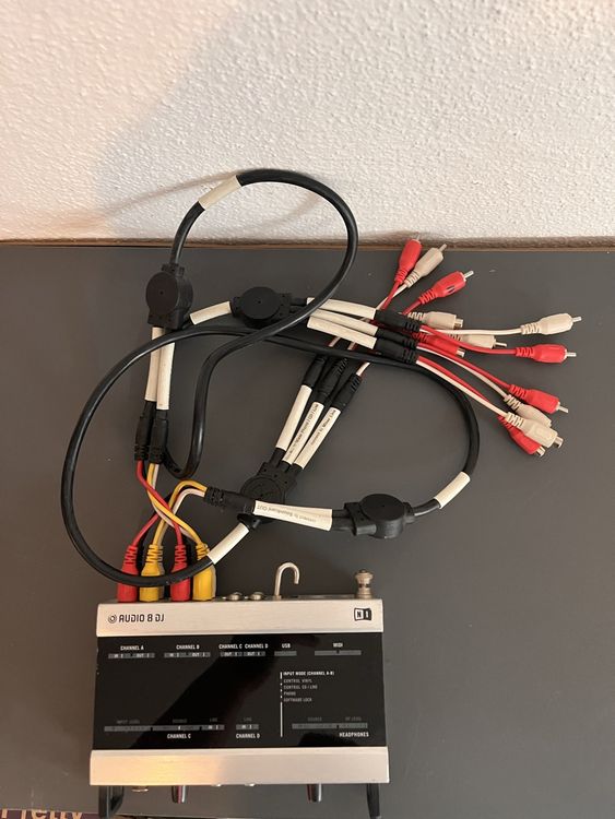 Native Instrument Audio 8 DJ Traktor (Gebraucht) in Pfäffikon ZH für ...