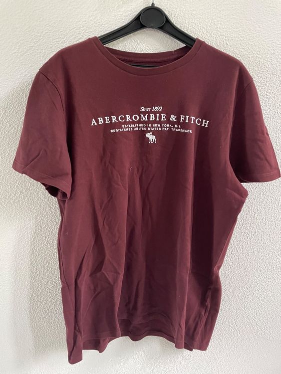 Abercrombie & Fitch T-Shirts 2 blau und rot Grösse L (Gebraucht) in Zürich für CHF 1 – mit ...