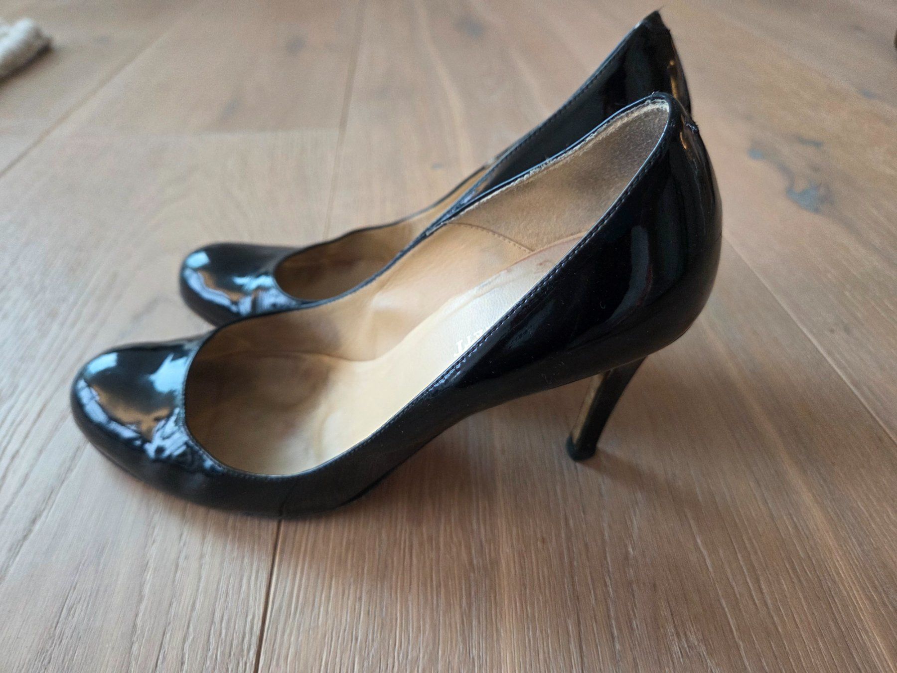 L.K. Bennett Lack-Pumps Gr. 39 (Gebraucht) in Rüschlikon für CHF 20 ...