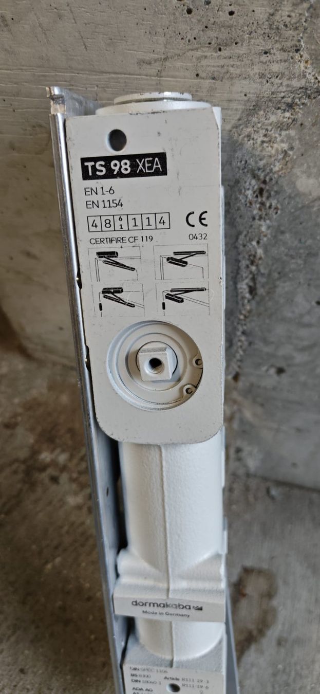 Dorma Kaba TS 98 XEA Türschliesser (Gebraucht) in Bachenbülach für CHF ...
