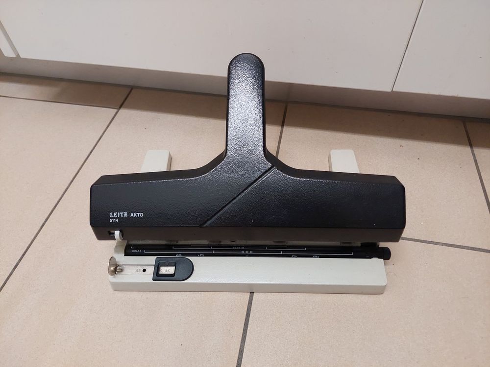 Leitz Akto 5114 4 Fach Locher | Kaufen auf Ricardo