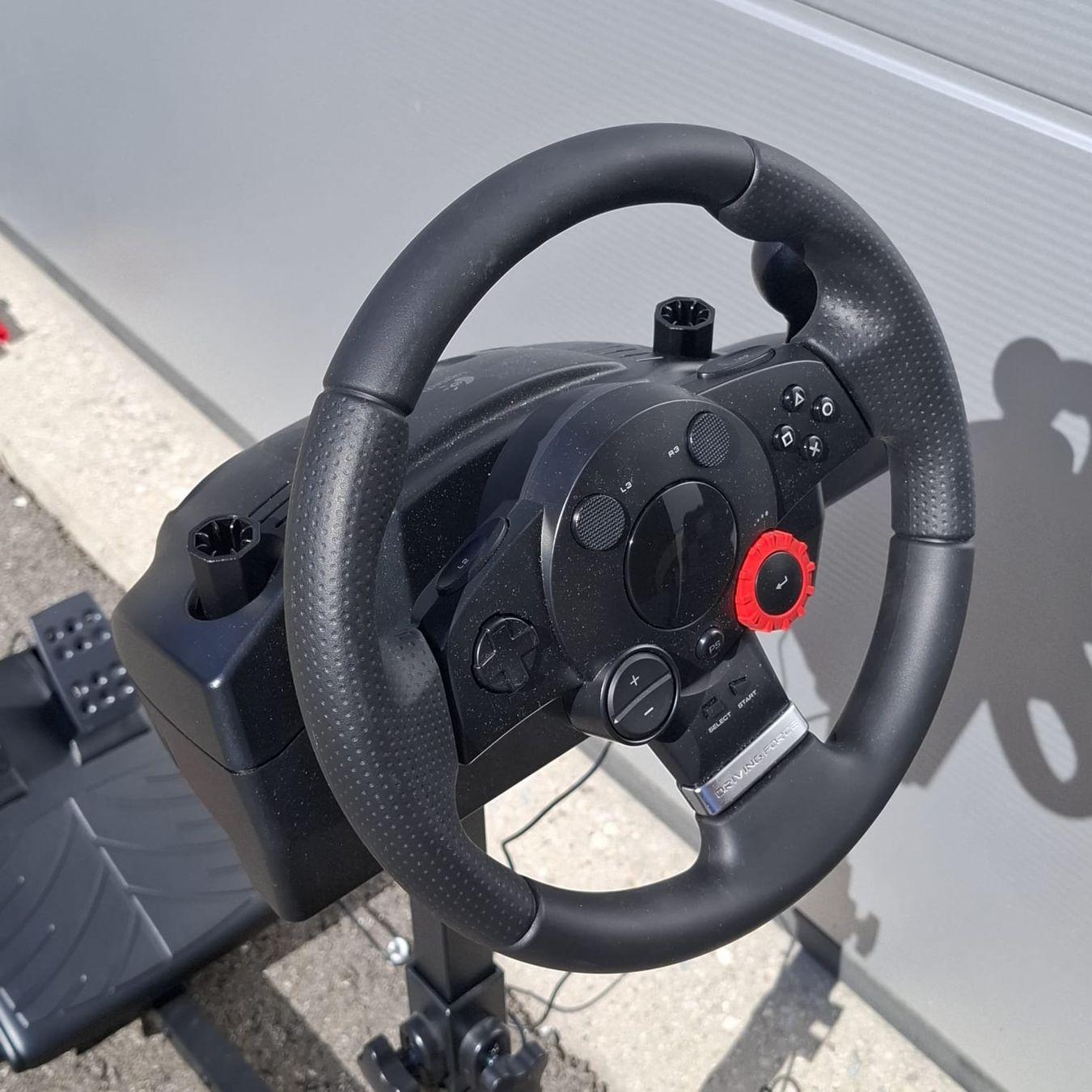 Volant de course Logitech Driving Force GT avec support (Gebraucht) in ...
