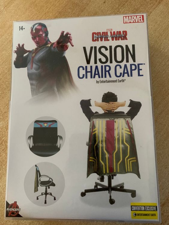 Marvel Vision Chair Cape (Neu und originalverpackt) in Reinach BL für ...