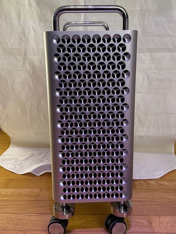 Mac Pro 7.1 8C 32GB 2TB SSD und Zubehör | Kaufen auf Ricardo