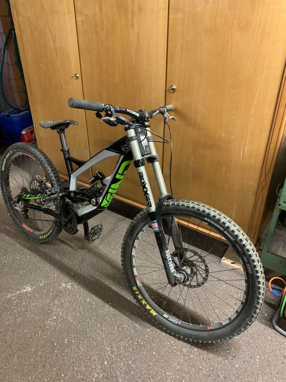 Downhiller YT (Gebraucht) in Erlenbach i. S. für CHF 800 – nur Abholung ...