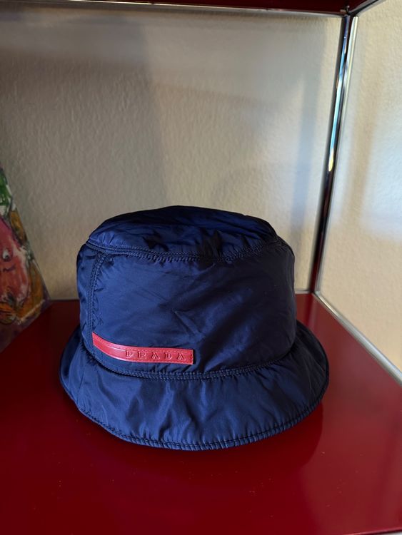 Lila Prada Bucket Hat Angler Hut Nylon Y2K (Gebraucht) in Basel für CHF ...