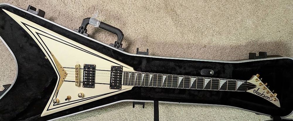 Jackson Pro RRT-3 (Made in Indonesia) mit Koffer neuwertig (Gebraucht ...