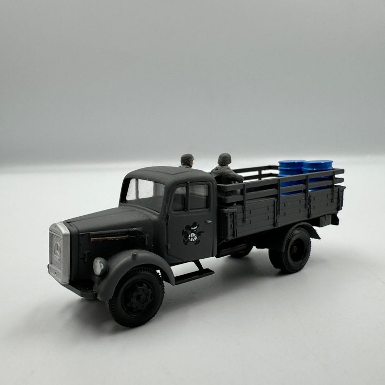 Mercedes Benz L3000 Pritsche mit Ladung und Personen 1/87 (Neu und ...