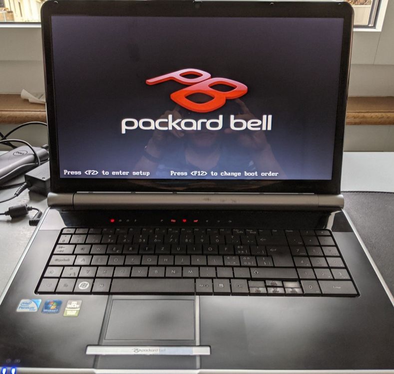Laptop 17" Packard Bell 4GB | Kaufen auf Ricardo