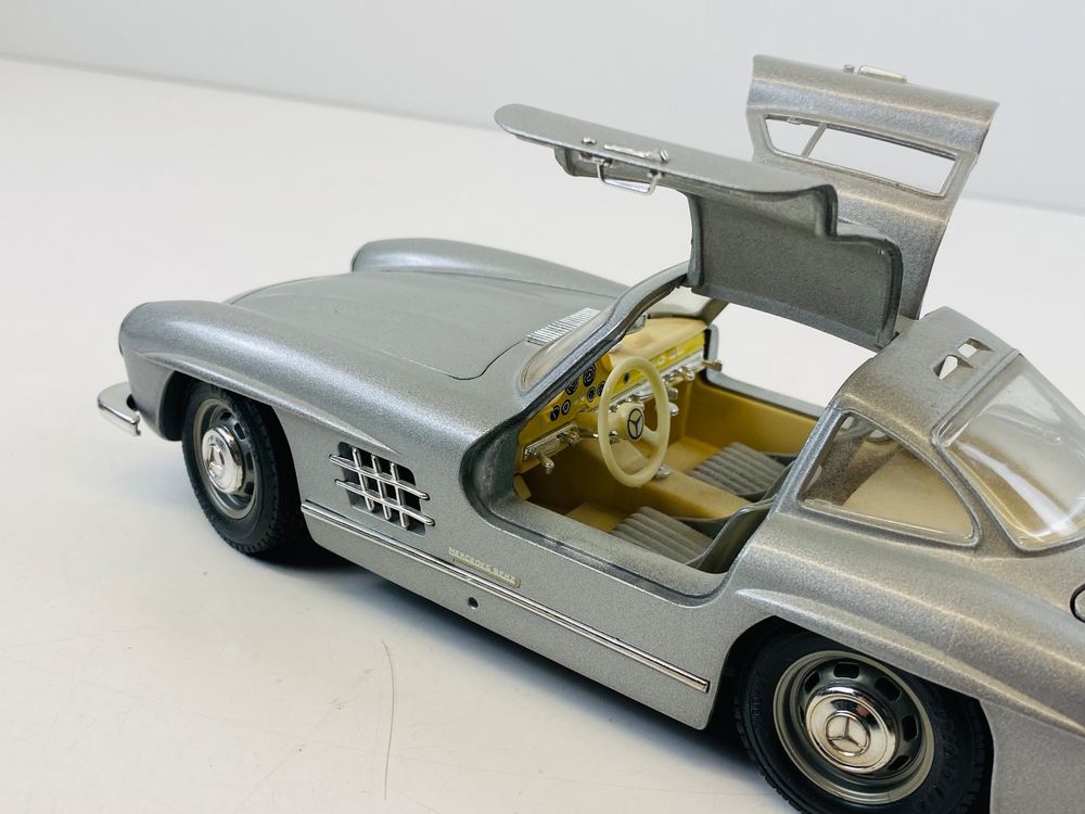 Mercedes-Benz 300 SL Silber Modellauto | Kaufen auf Ricardo