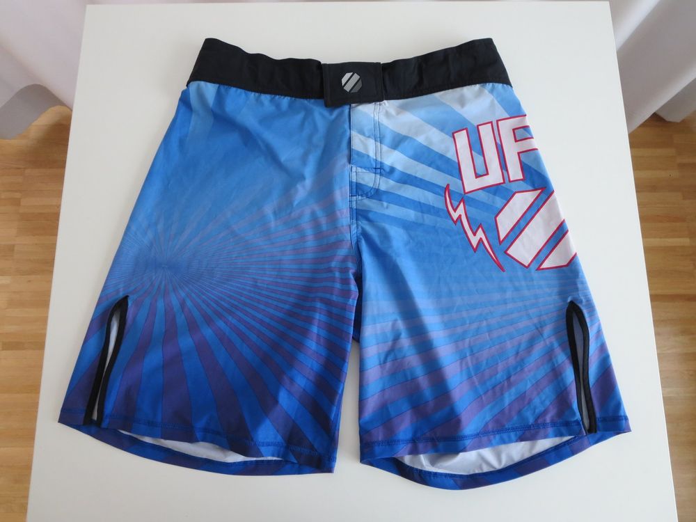 UFC Octagon Shock Training Shorts , Gr. 34 (US ?) , neu ! (Neu (gemäss ...