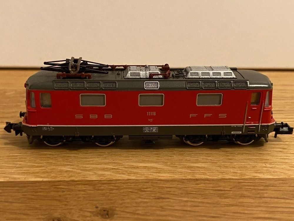 Minitrix 12977 SBB Re 4/4 11116 rot | Kaufen auf Ricardo