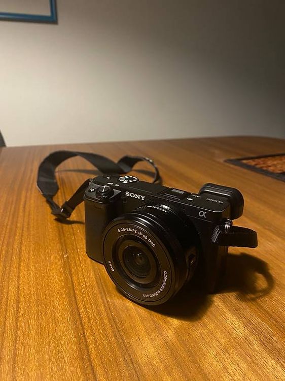Sony A6400 + Kit Lens 16-50 (Gebraucht) in Zürich für CHF 600 – mit ...