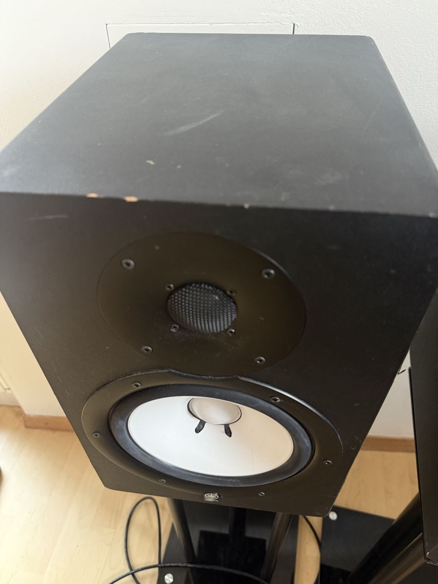 Yamaha HS80M Studio Monitors (2x) w. Stands, cables & DAC (Gebraucht ...