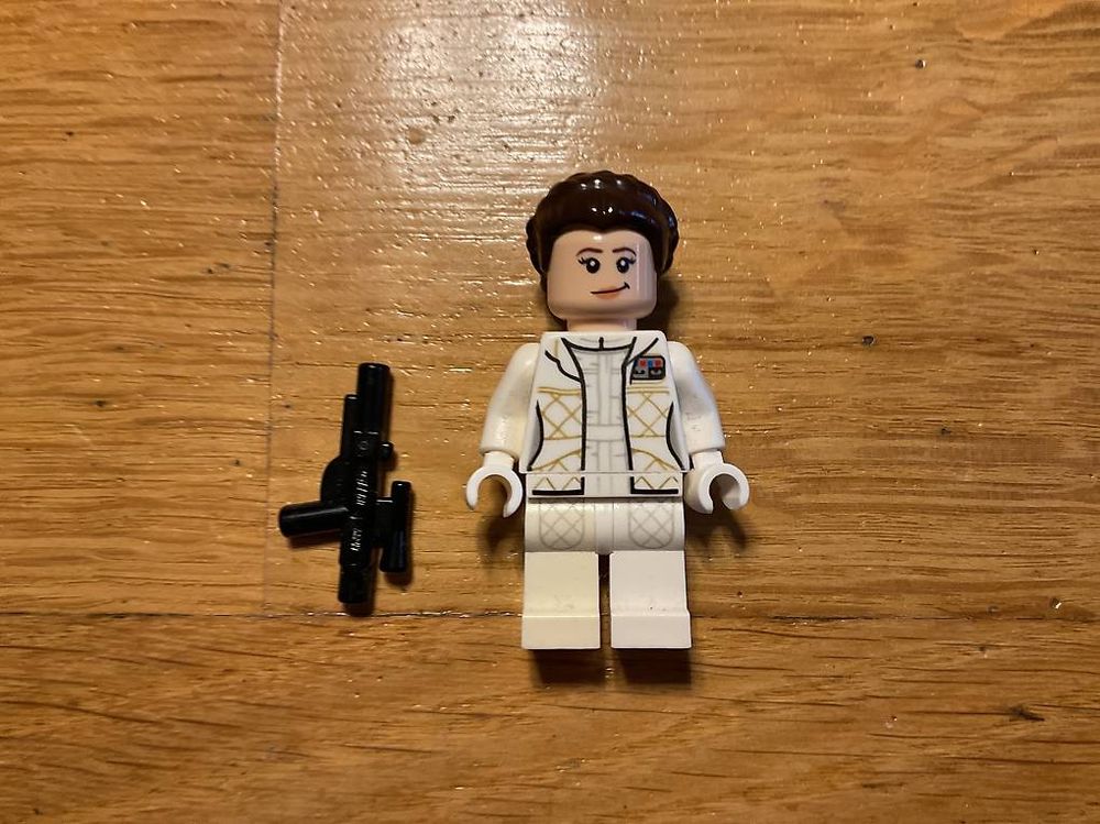 Lego Star Wars Princess Leia Hoth Outfit (Gebraucht) in Basel für CHF ...