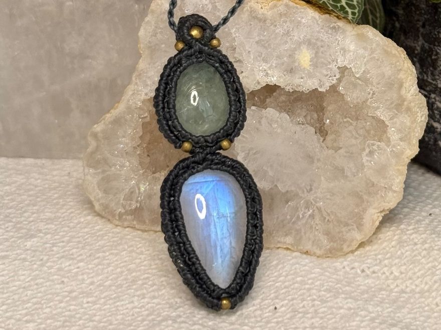 collier macramé- Aigue marine et pierre de lune - hand made (Neu und ...