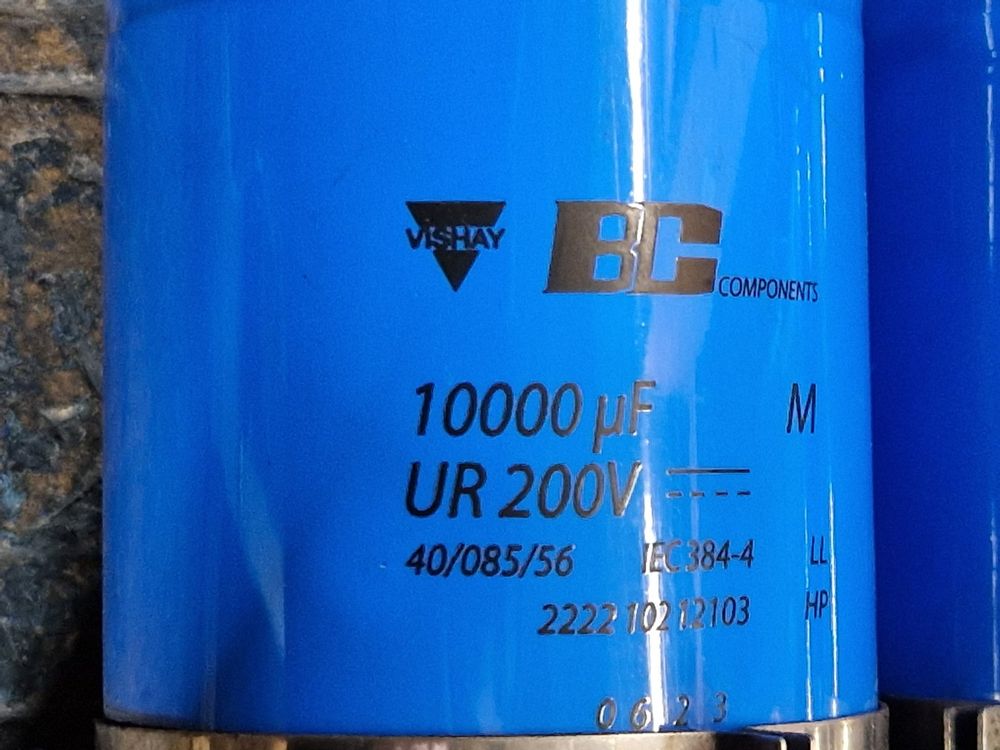 Kondensatoren 200VDC 10000uF | Kaufen auf Ricardo