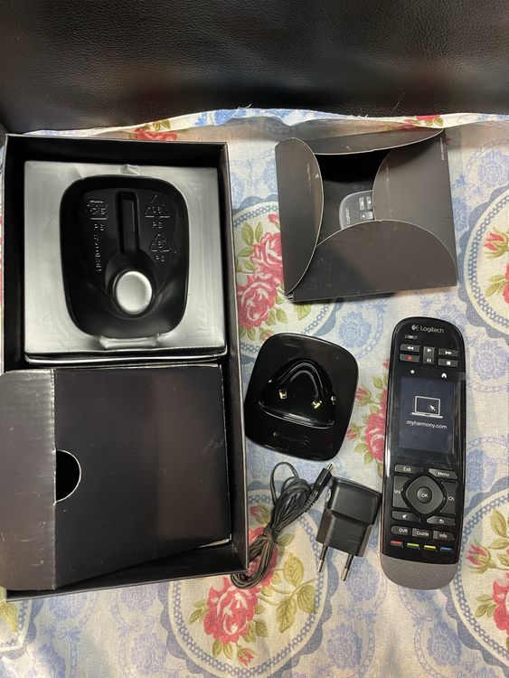 Logitech Harmony Touch | Kaufen auf Ricardo