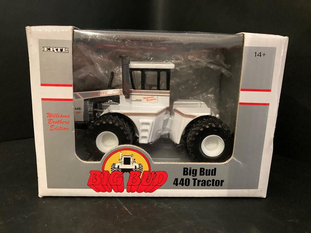 Big Bud 440 1:64 Ertl Traktor (Neu und originalverpackt) in Horw für ...