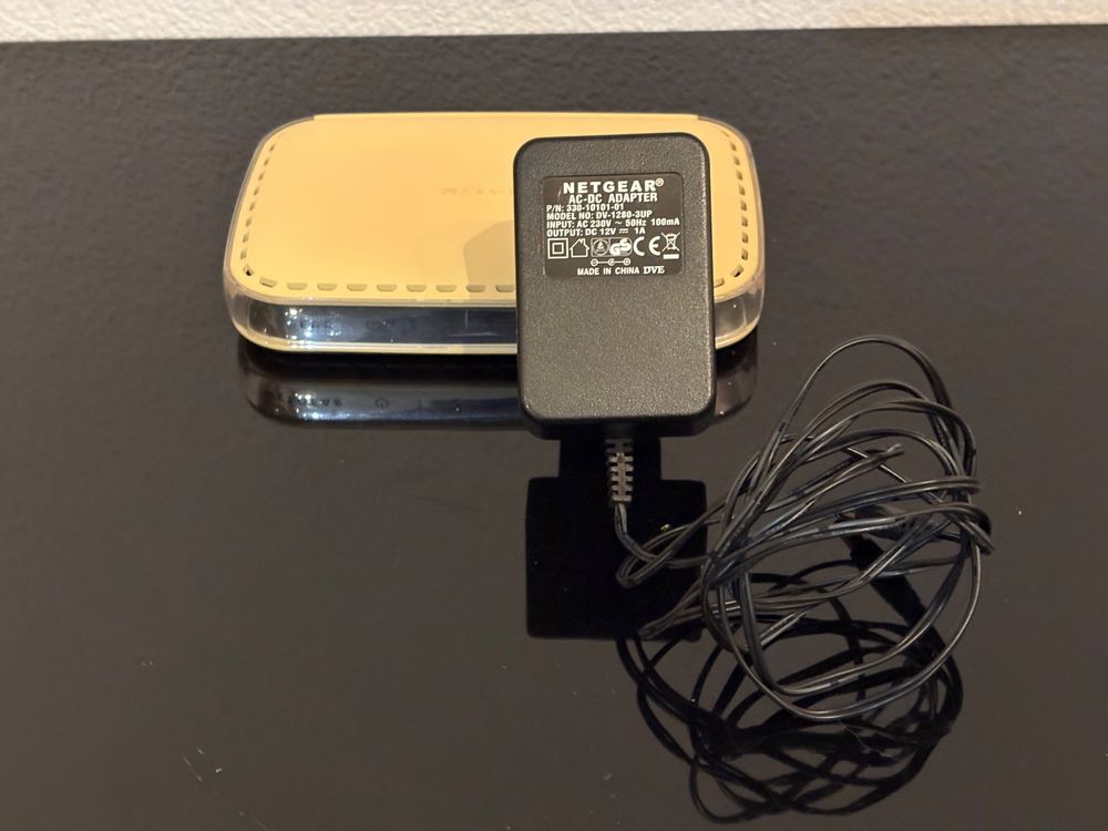 Netgear Gigabit Switch GS608 v2 (Gebraucht) in Wollerau für CHF 1 – mit ...