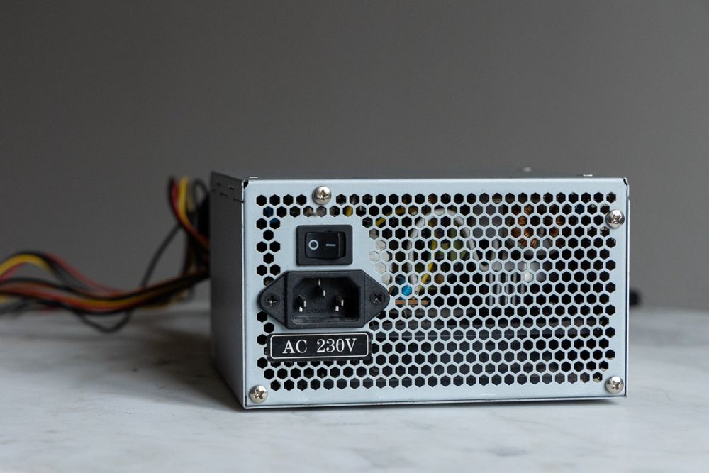 450W Netzteil Hipro HPE450W (Gebraucht) in Luzern für CHF 8 – mit ...