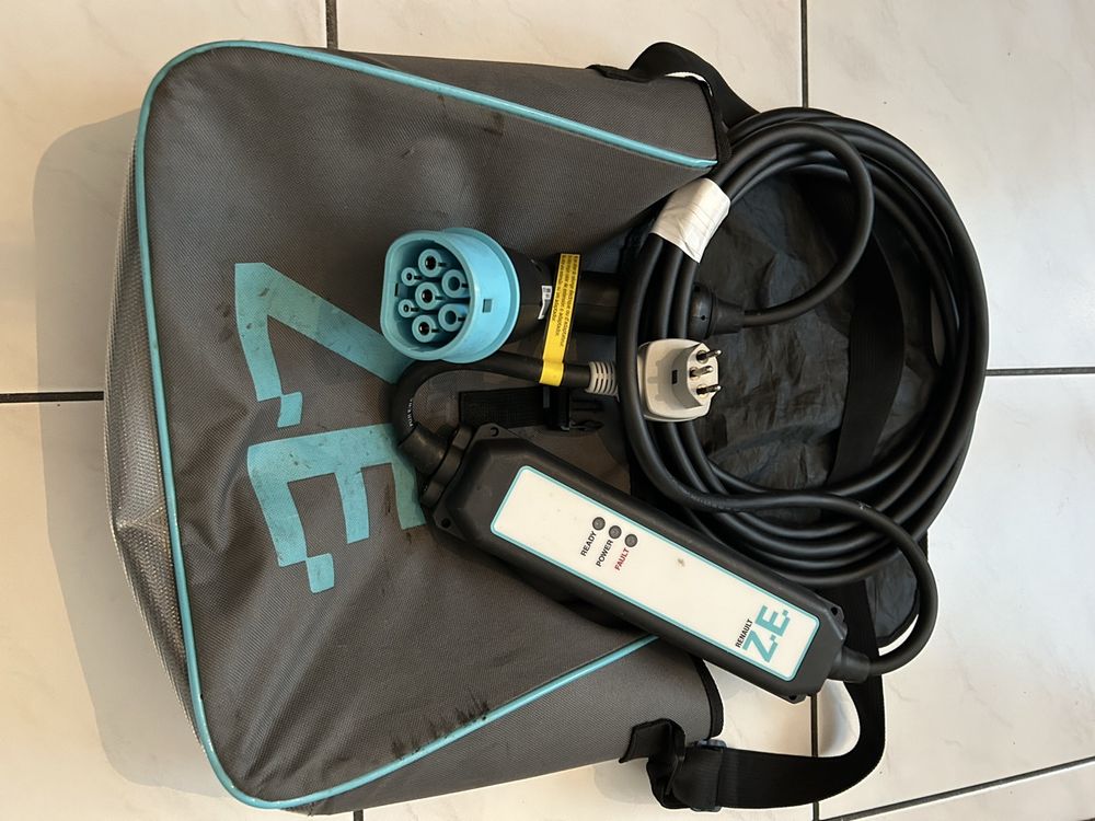 Original neu Z.E. Ladekabel für 230V Steckdose E-Auto (Neu und ...