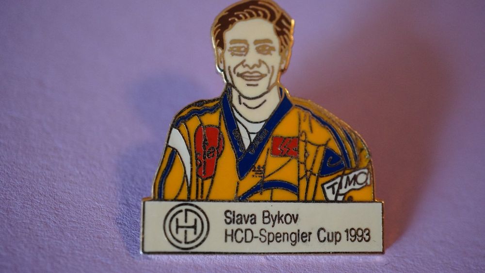 Pin Slava Bykov Spengler-Cup 1993 (Gebraucht) in für CHF 3.2 – mit ...
