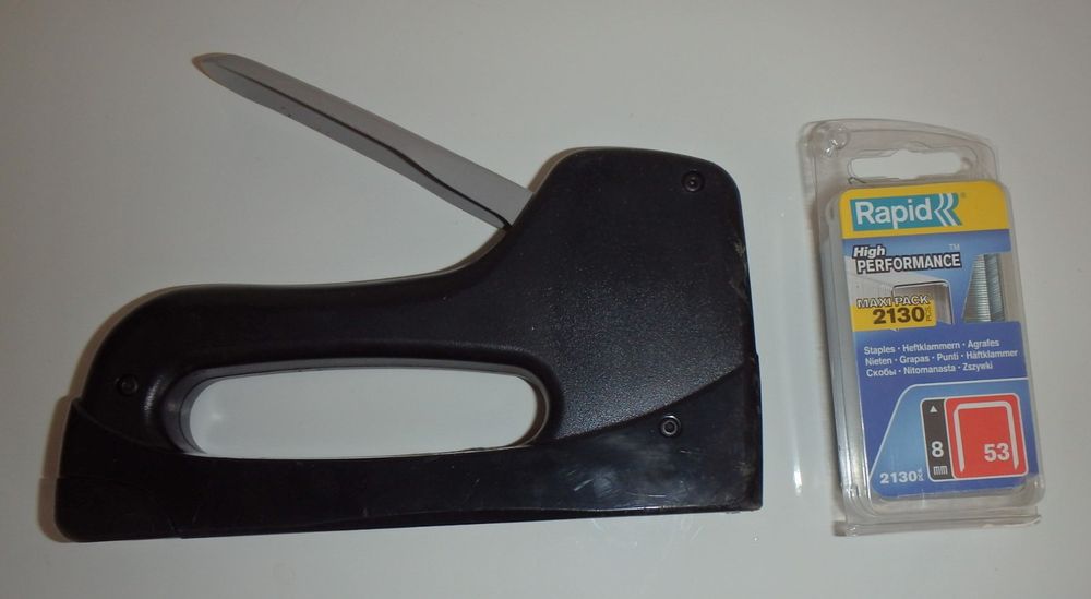 Hand Tacker Rapid mit Klammern | Kaufen auf Ricardo