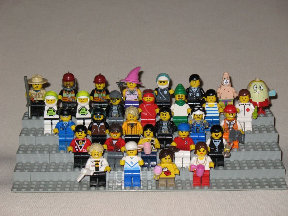 Lego 30 Figuren | Kaufen auf Ricardo